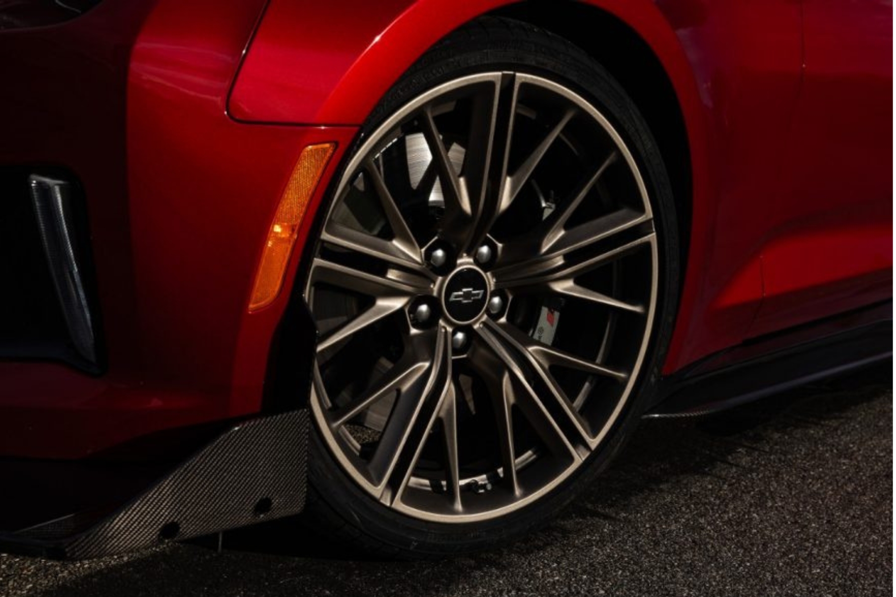 Camaro ZL1 Carbon Performance Package Hits The Track
